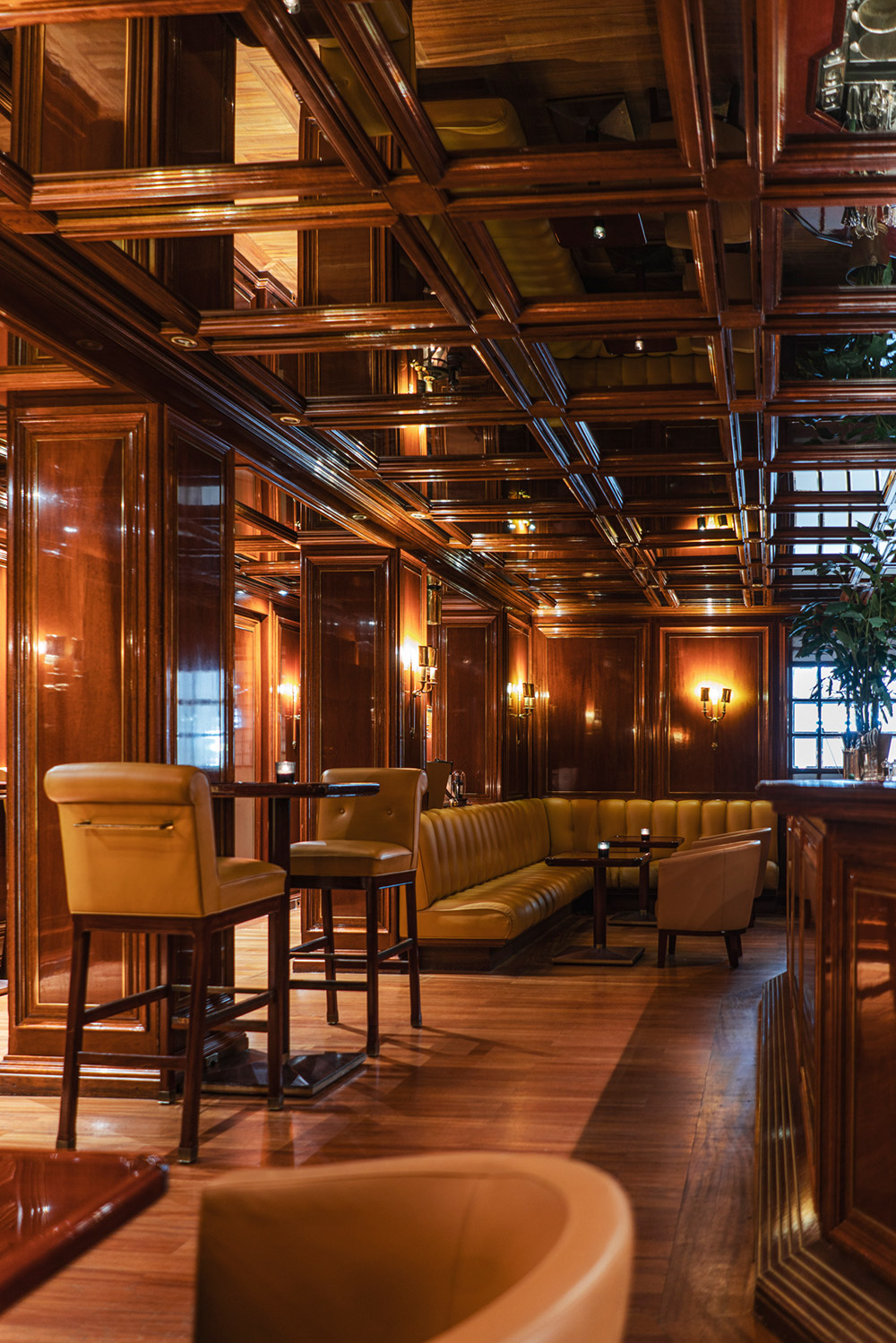 NEXT STOP: KÖLN - FINESSE - close to the stars! TRAVEL